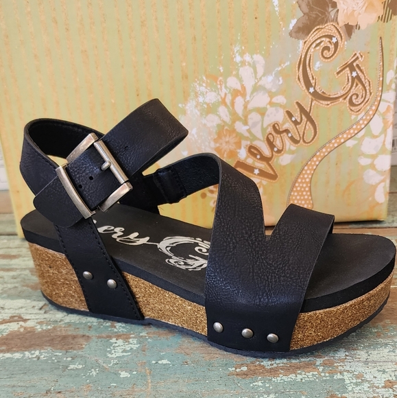 Very G | Shoes | New Very G Shayne Low Heel Wedge | Poshmark
